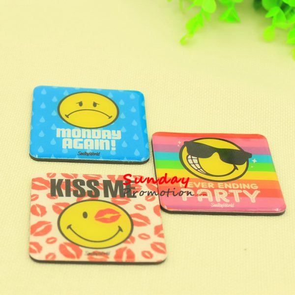 Custom Transparent Glass Fridge Magnet Manufacturer